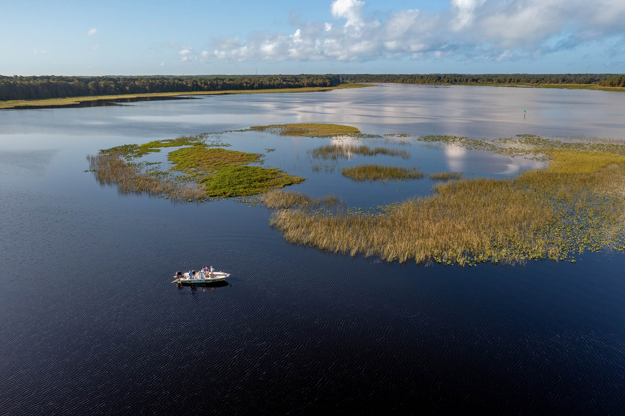 Familienfreundliche Attraktionen treffen auf ruhige Natur in Polk ...